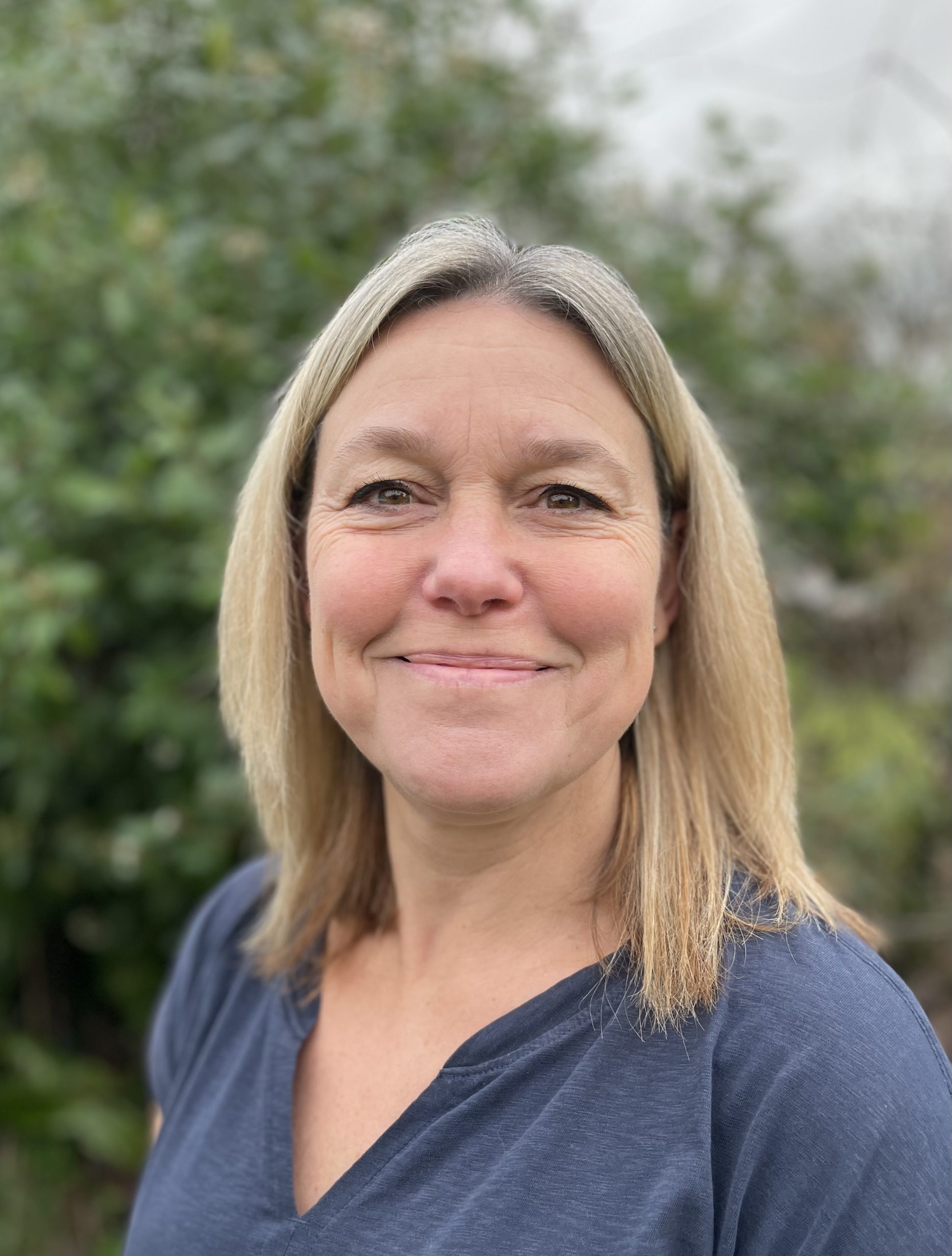 Nancy Low - Outdoor Play and Learning